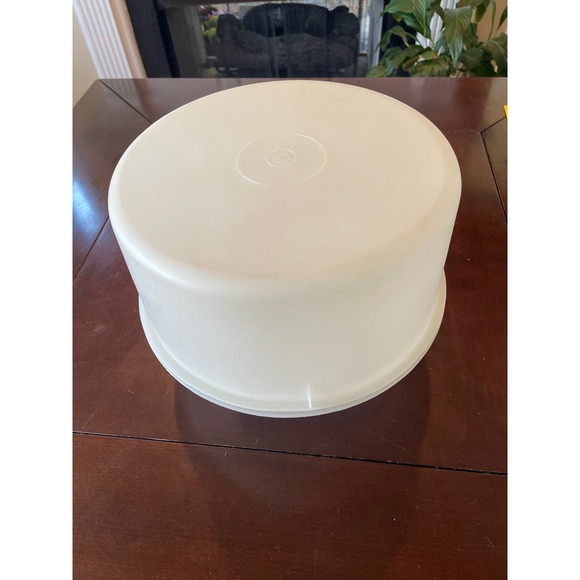 Tupperware | Kitchen | Vintage Tupperware Large Round Sheer Carry All ...